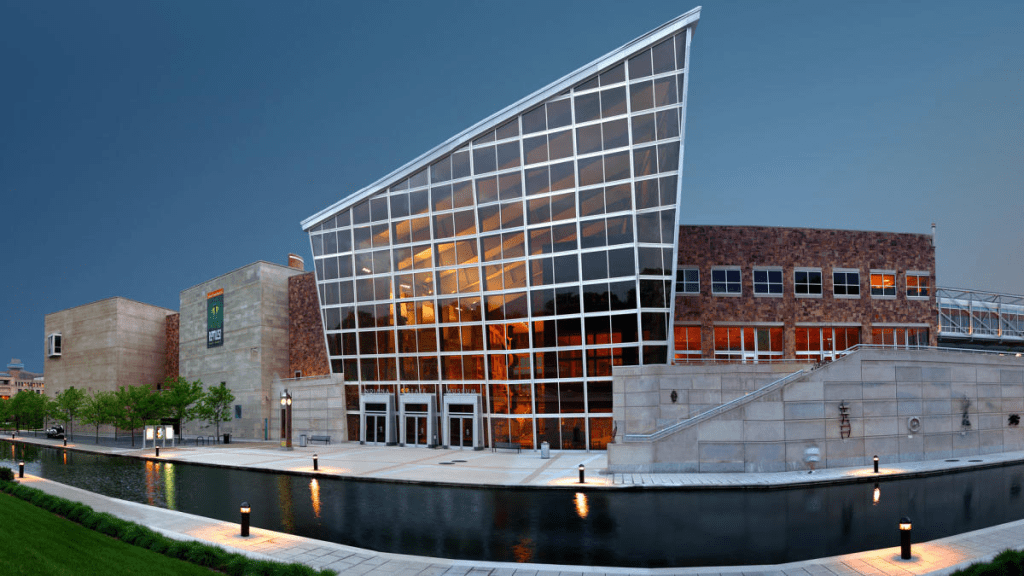 Top 10 Must-See Attractions in Indianapolis - SabiAbuja